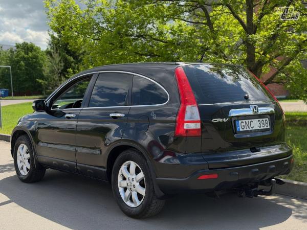 Melns Honda CR-V 2007 Kauņa, ar dzinēja tilpumu 2.20 L un nobraukumu 398 tūkst. km par 4000 €, foto 4 vietnē AUTOMOTO.COM.LV