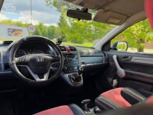 Black Honda CR-V 2007 in Kaunas, with an engine capacity of 2.20 L and mileage of 398 thousand km for 4000 €, photo 7 on AUTOMOTO.COM.LV