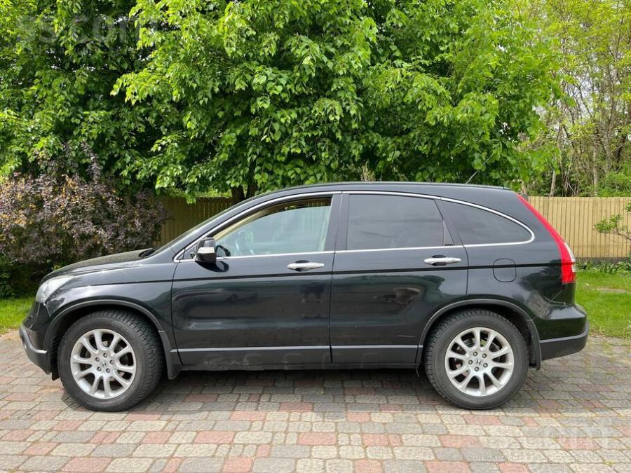 Melns Honda CR-V 2007 Rīga, ar dzinēja tilpumu 2.20 L un nobraukumu 193 tūkst. km par 4900 €, foto 3 vietnē AUTOMOTO.COM.LV