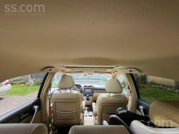 Melns Honda CR-V 2007 Rīga, ar dzinēja tilpumu 2.20 L un nobraukumu 193 tūkst. km par 4900 €, foto 4 vietnē AUTOMOTO.COM.LV