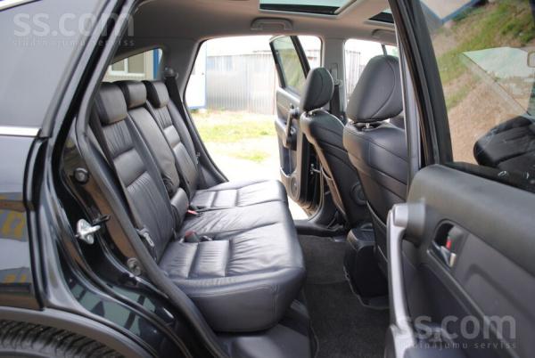 Melns Honda CR-V 2007 Rīga, ar dzinēja tilpumu 2.20 L un nobraukumu 225 tūkst. km par 6390 €, foto 10 vietnē AUTOMOTO.COM.LV