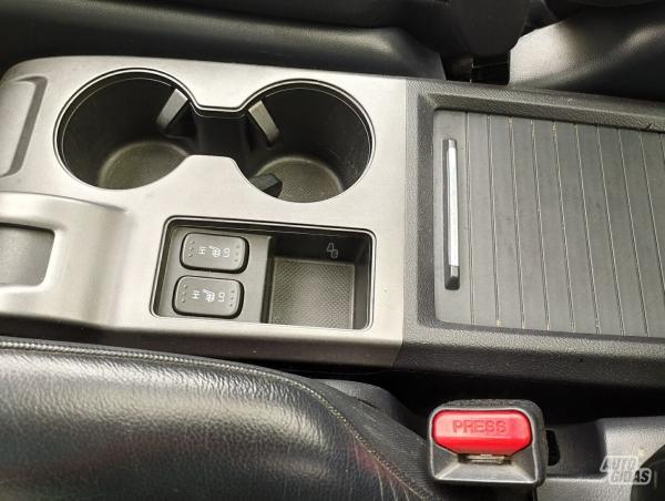 Melns Honda CR-V 2007 Telšiai, ar dzinēja tilpumu 2.00 L un nobraukumu 260 tūkst. km par 2600 €, foto 7 vietnē AUTOMOTO.COM.LV