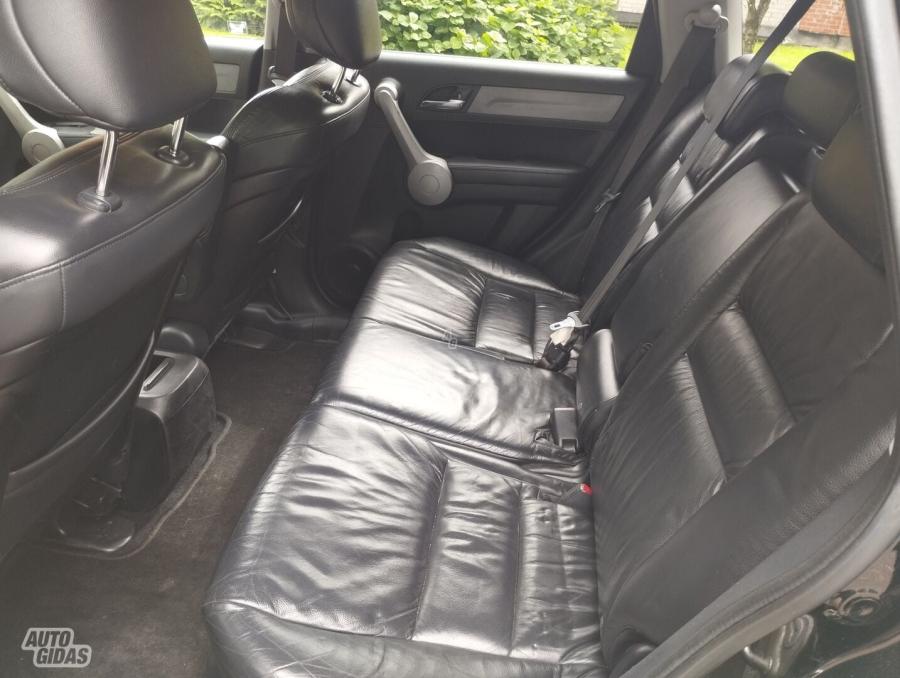 Black Honda CR-V 2007 in Telschi, with an engine capacity of 2.00 L and mileage of 260 thousand km for 2600 €, photo 13 on AUTOMOTO.COM.LV