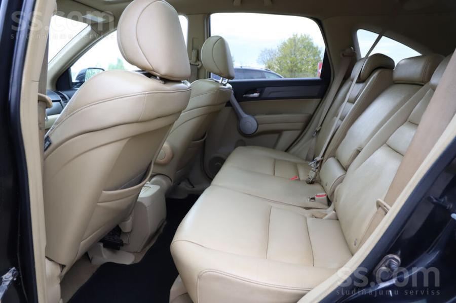 Melns Honda CR-V 2007 Tukums, ar dzinēja tilpumu 2.20 L un nobraukumu 283 tūkst. km par 4290 €, foto 14 vietnē AUTOMOTO.COM.LV