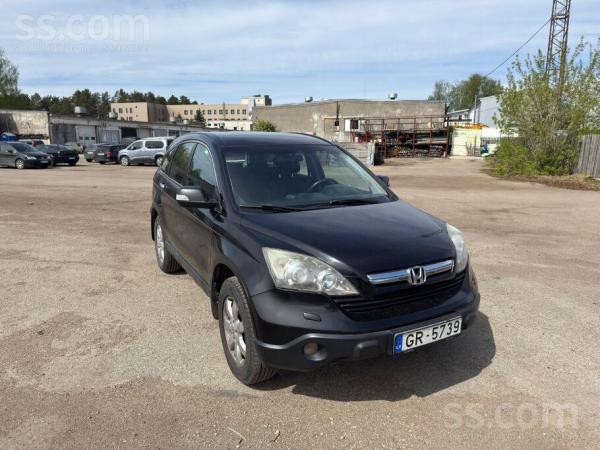 Melns Honda CR-V 2007 Rīga, ar dzinēja tilpumu 2.00 L un nobraukumu 321 tūkst. km par 2100 €, foto 2 vietnē AUTOMOTO.COM.LV