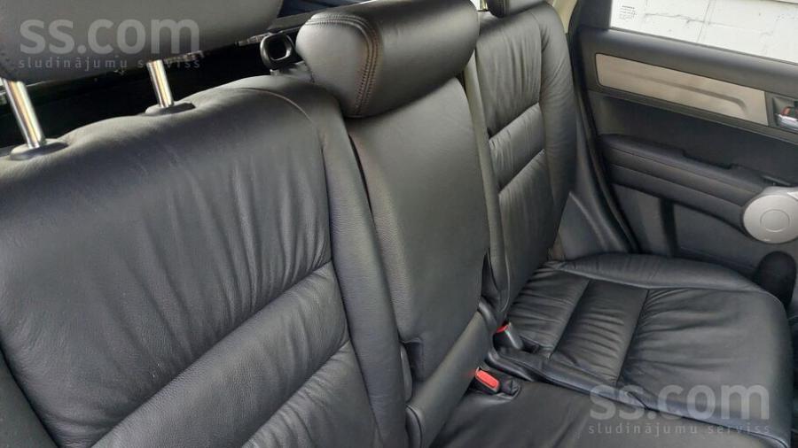 Melns Honda CR-V 2007 Rīga, ar dzinēja tilpumu 2.20 L un nobraukumu 275 tūkst. km par 6450 €, foto 9 vietnē AUTOMOTO.COM.LV