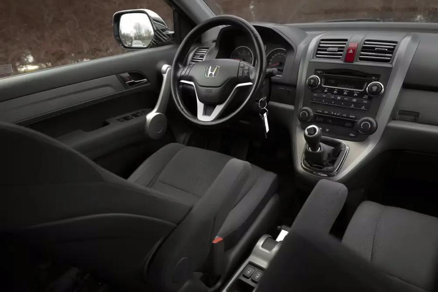Melns Honda CR-V 2007 Jelgava, ar dzinēja tilpumu 2.20 L un nobraukumu 344 tūkst. km par 3600 €, foto 8 vietnē AUTOMOTO.COM.LV