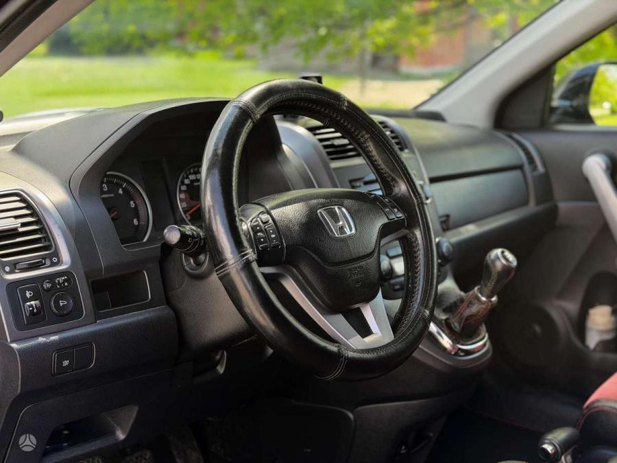 Melns Honda CR-V 2007 Kauņa, ar dzinēja tilpumu 2.20 L un nobraukumu 398 tūkst. km par 3750 €, foto 8 vietnē AUTOMOTO.COM.LV