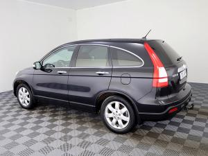 Melns Honda CR-V 2007 Tallina, ar dzinēja tilpumu 2.00 L un nobraukumu 249 tūkst. km par 2999 €, foto 5 vietnē AUTOMOTO.COM.LV