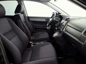 Melns Honda CR-V 2007 Tallina, ar dzinēja tilpumu 2.00 L un nobraukumu 249 tūkst. km par 2999 €, foto 7 vietnē AUTOMOTO.COM.LV