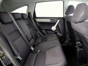 Melns Honda CR-V 2007 Tallina, ar dzinēja tilpumu 2.00 L un nobraukumu 249 tūkst. km par 2999 €, foto 8 vietnē AUTOMOTO.COM.LV
