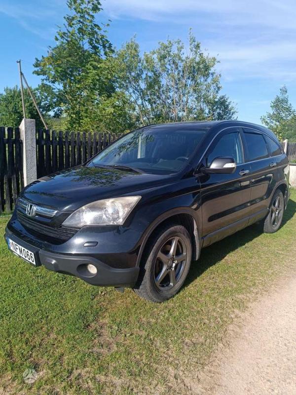 Black Honda CR-V 2007 in Ignalina, with an engine capacity of 2.20 L and mileage of 315 thousand km for 3450 €, photo 4 on AUTOMOTO.COM.LV