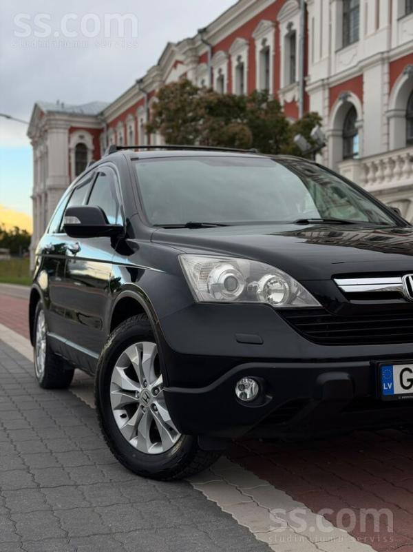 Melns Honda CR-V 2007 Jelgava, ar dzinēja tilpumu 2.00 L un nobraukumu 289 tūkst. km par 4100 €, foto 2 vietnē AUTOMOTO.COM.LV