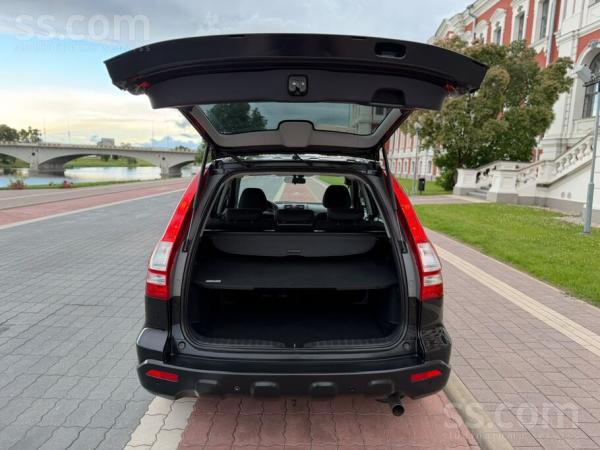 Melns Honda CR-V 2007 Jelgava, ar dzinēja tilpumu 2.00 L un nobraukumu 289 tūkst. km par 4100 €, foto 6 vietnē AUTOMOTO.COM.LV