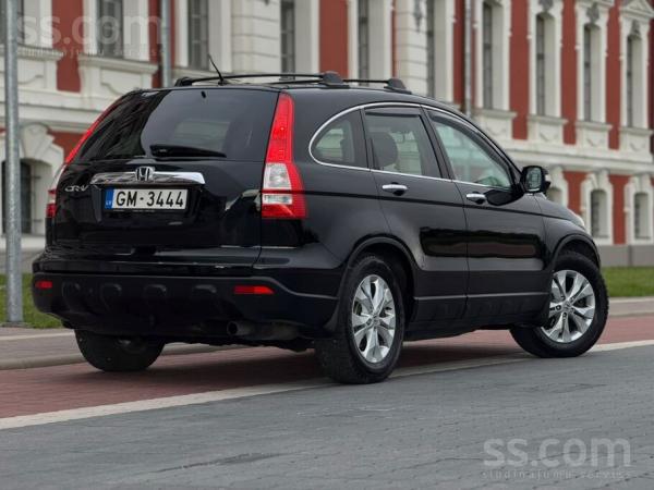 Melns Honda CR-V 2007 Jelgava, ar dzinēja tilpumu 2.00 L un nobraukumu 289 tūkst. km par 4100 €, foto 7 vietnē AUTOMOTO.COM.LV