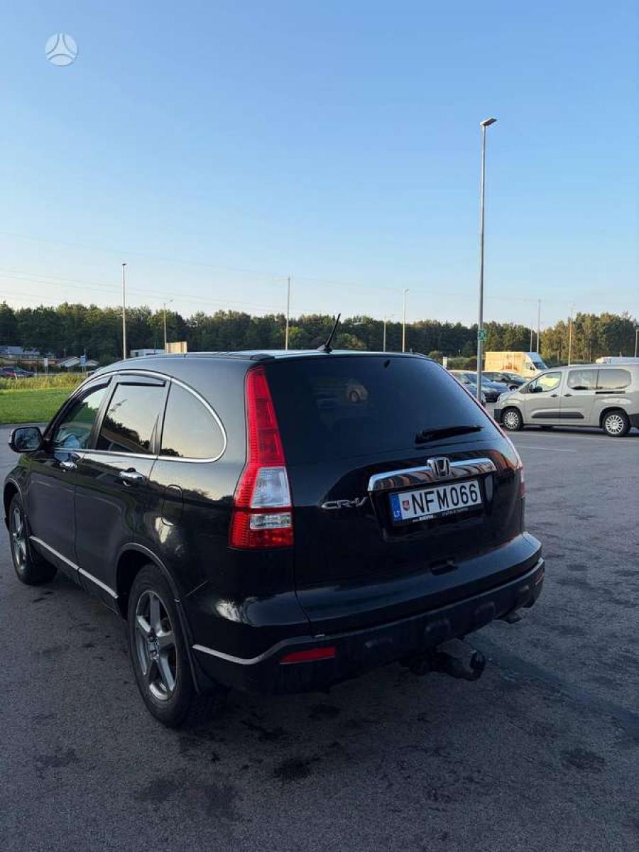 Black Honda CR-V 2007 in Kaunas, with an engine capacity of 0.00 L and mileage of 314 thousand km for 4000 €, photo 17 on AUTOMOTO.COM.LV
