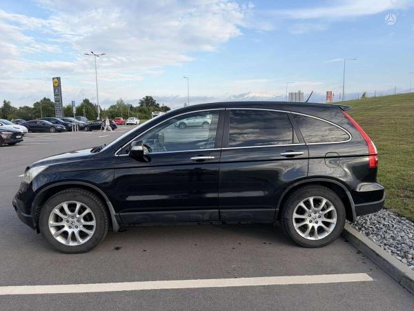 Melns Honda CR-V 2007 Viļņa, ar dzinēja tilpumu 2.20 L un nobraukumu 320 tūkst. km par 4400 €, foto 4 vietnē AUTOMOTO.COM.LV