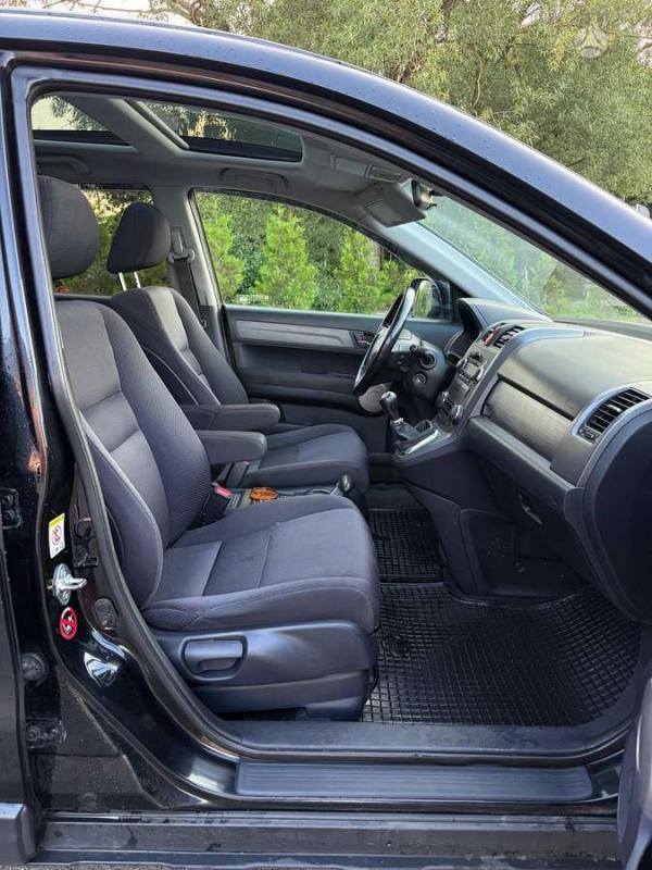 Melns Honda CR-V 2007 Kauņa, ar dzinēja tilpumu 2.20 L un nobraukumu 314 tūkst. km par 3900 €, foto 9 vietnē AUTOMOTO.COM.LV