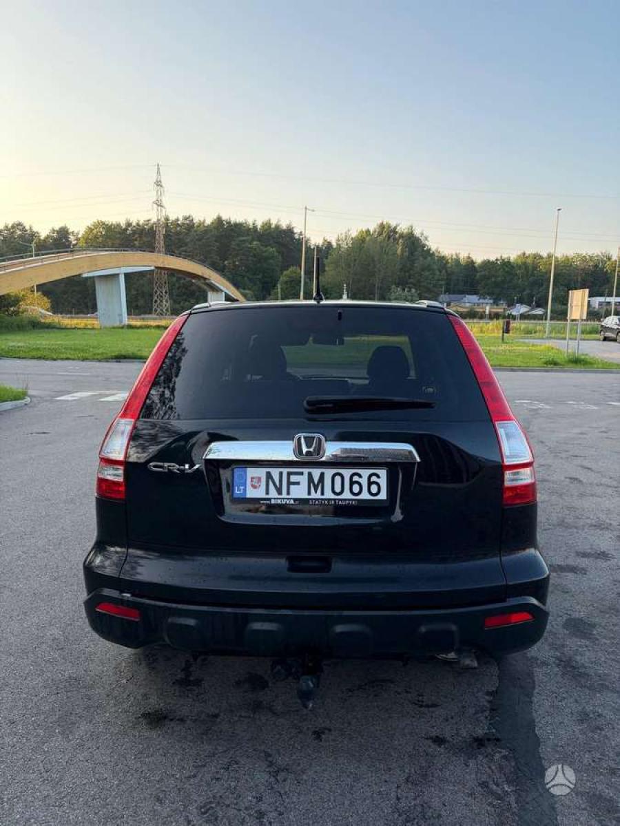 Black Honda CR-V 2007 in Kaunas, with an engine capacity of 2.20 L and mileage of 314 thousand km for 3900 €, photo 16 on AUTOMOTO.COM.LV