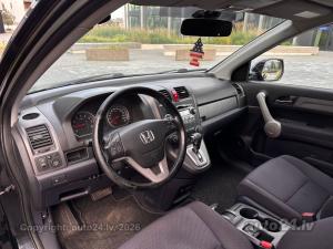 Black Honda CR-V 2007 in Tallinn, with an engine capacity of 2.00 L and mileage of 240 thousand km for 3350 €, photo 9 on AUTOMOTO.COM.LV