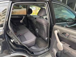 Black Honda CR-V 2007 in Tallinn, with an engine capacity of 2.00 L and mileage of 240 thousand km for 3350 €, photo 12 on AUTOMOTO.COM.LV