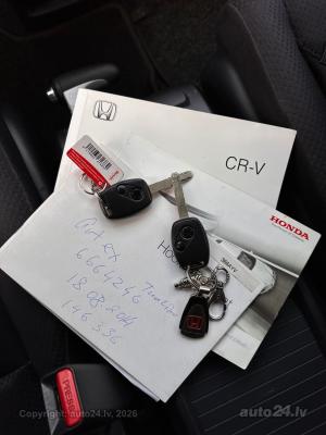Black Honda CR-V 2007 in Tallinn, with an engine capacity of 2.00 L and mileage of 240 thousand km for 3350 €, photo 19 on AUTOMOTO.COM.LV