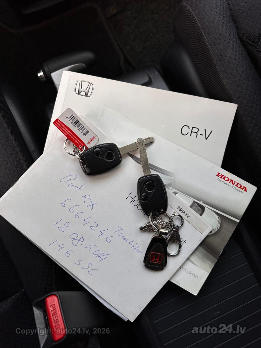 Black Honda CR-V 2007 in Tallinn, with an engine capacity of 2.00 L and mileage of 240 thousand km for 3350 €, photo 19 on AUTOMOTO.COM.LV
