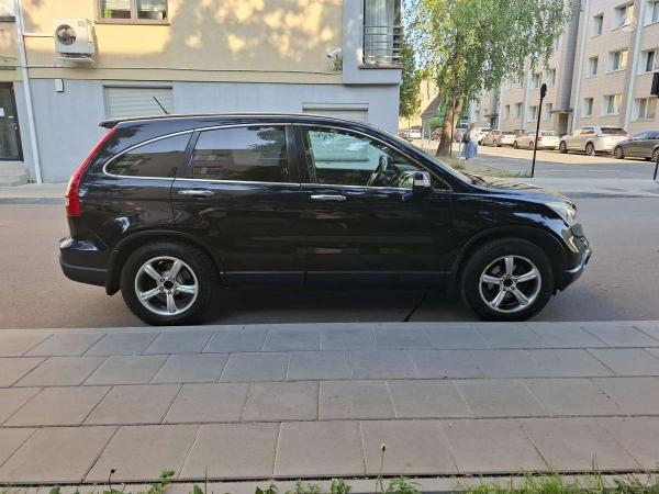 Melns Honda CR-V 2007 Viļņa, ar dzinēja tilpumu 2.00 L un nobraukumu 248 tūkst. km par 4900 €, foto 4 vietnē AUTOMOTO.COM.LV