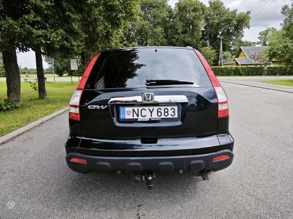 Black Honda CR-V 2007 in Svencionys, with an engine capacity of 2.20 L and mileage of 270 thousand km for 5200 €, photo 5 on AUTOMOTO.COM.LV
