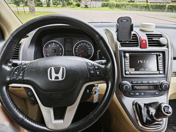 Black Honda CR-V 2007 in Svencionys, with an engine capacity of 2.20 L and mileage of 270 thousand km for 5200 €, photo 10 on AUTOMOTO.COM.LV
