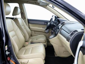Melns Honda CR-V 2007 Tallina, ar dzinēja tilpumu 2.00 L un nobraukumu 239 tūkst. km par 3499 €, foto 7 vietnē AUTOMOTO.COM.LV