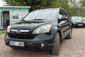 Melns Honda CR-V 2007 Daugavpils, ar dzinēja tilpumu 2.20 L un nobraukumu 295 tūkst. km par 4690 €, foto 3 vietnē AUTOMOTO.COM.LV