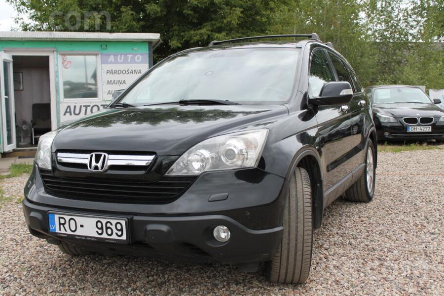Melns Honda CR-V 2007 Daugavpils, ar dzinēja tilpumu 2.20 L un nobraukumu 295 tūkst. km par 4690 €, foto 3 vietnē AUTOMOTO.COM.LV