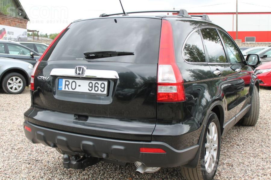 Melns Honda CR-V 2007 Daugavpils, ar dzinēja tilpumu 2.20 L un nobraukumu 295 tūkst. km par 4690 €, foto 7 vietnē AUTOMOTO.COM.LV