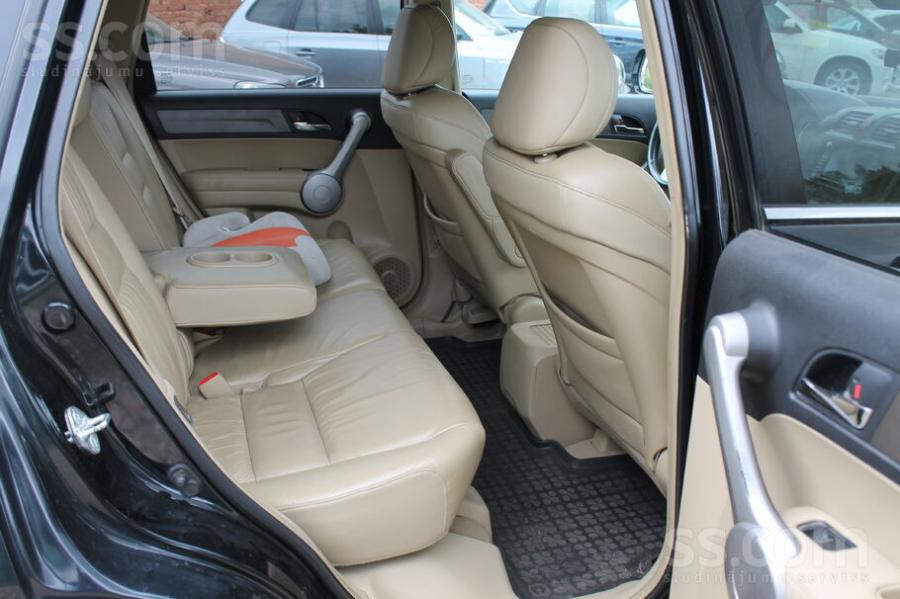 Melns Honda CR-V 2007 Daugavpils, ar dzinēja tilpumu 2.20 L un nobraukumu 295 tūkst. km par 4690 €, foto 14 vietnē AUTOMOTO.COM.LV