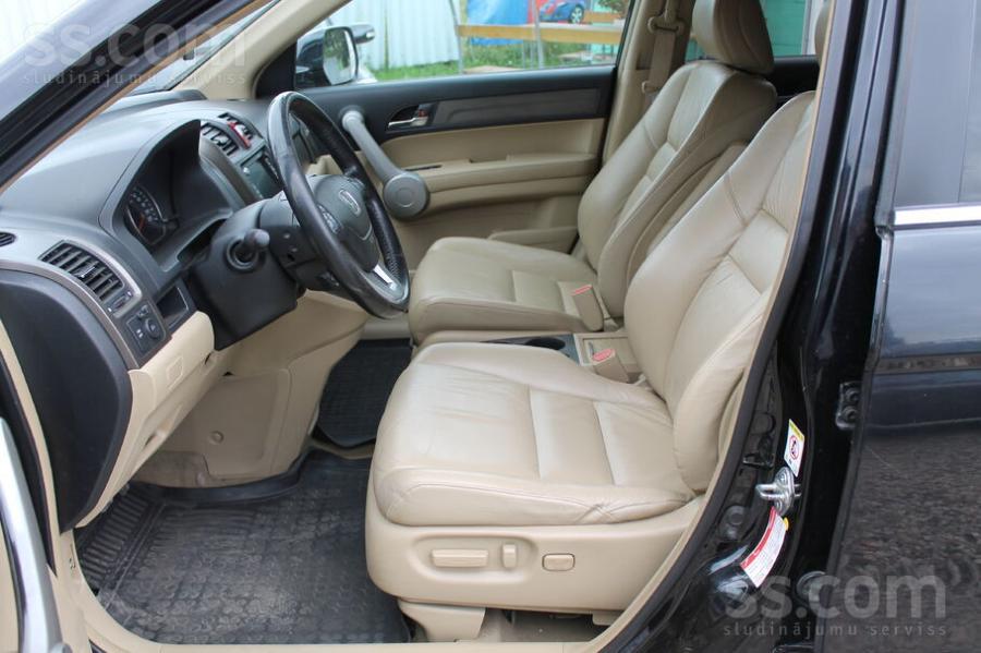 Melns Honda CR-V 2007 Daugavpils, ar dzinēja tilpumu 2.20 L un nobraukumu 295 tūkst. km par 4690 €, foto 16 vietnē AUTOMOTO.COM.LV