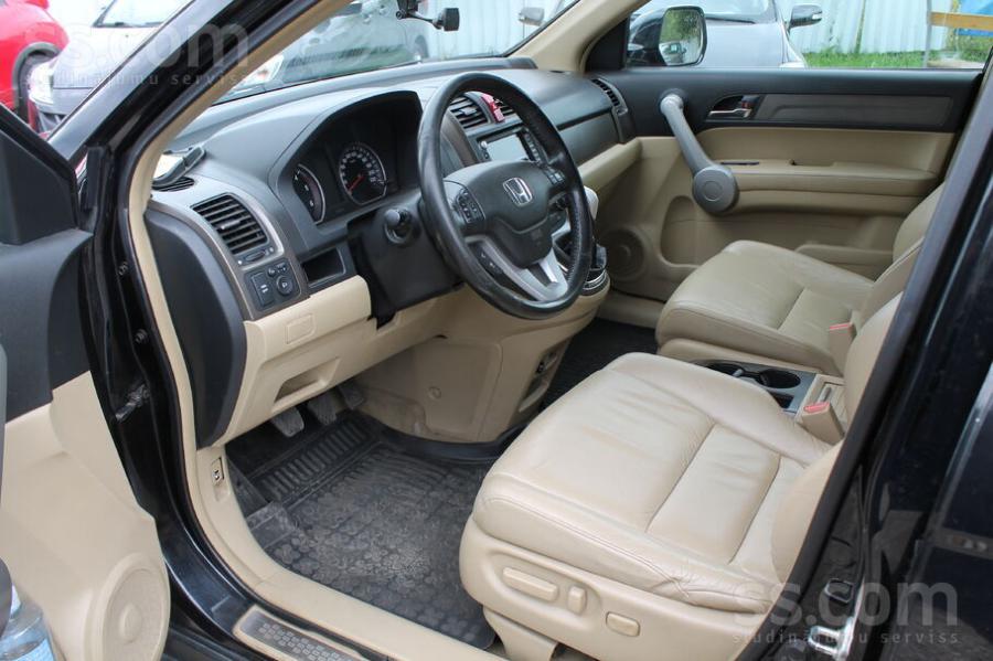 Melns Honda CR-V 2007 Daugavpils, ar dzinēja tilpumu 2.20 L un nobraukumu 295 tūkst. km par 4690 €, foto 17 vietnē AUTOMOTO.COM.LV