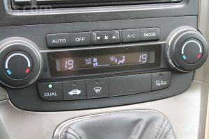 Melns Honda CR-V 2007 Daugavpils, ar dzinēja tilpumu 2.20 L un nobraukumu 295 tūkst. km par 4690 €, foto 25 vietnē AUTOMOTO.COM.LV