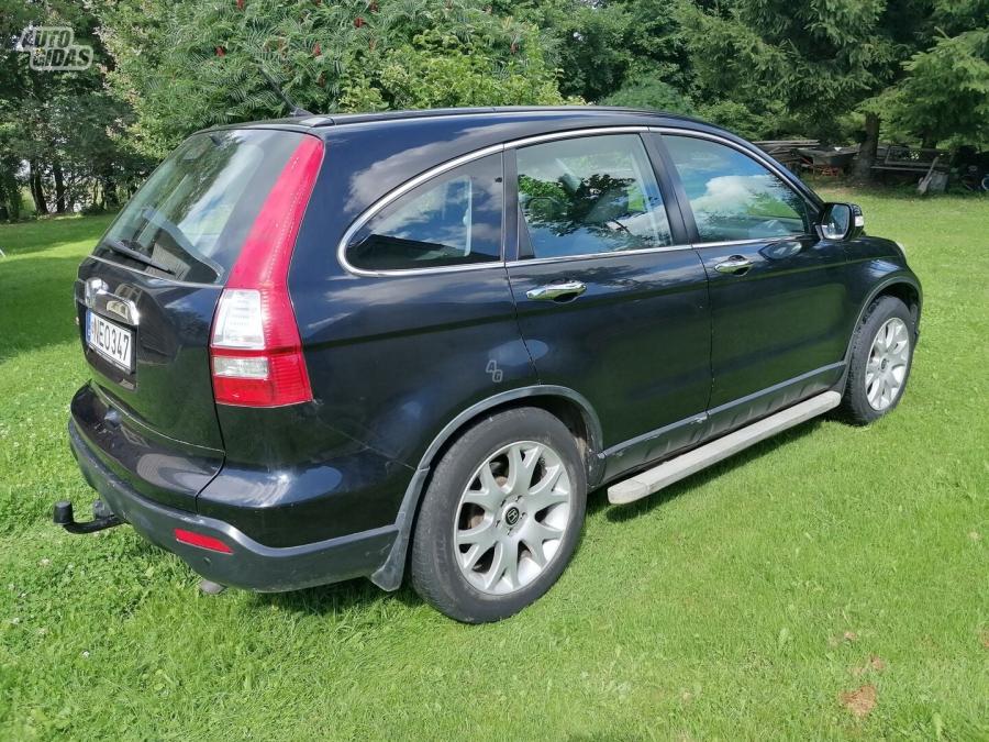 Black Honda CR-V 2007 in Moletai, with an engine capacity of 2.20 L and mileage of 379 thousand km for 3150 €, photo 6 on AUTOMOTO.COM.LV