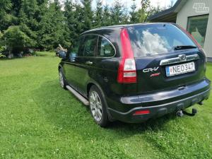 Black Honda CR-V 2007 in Moletai, with an engine capacity of 2.20 L and mileage of 379 thousand km for 3150 €, photo 8 on AUTOMOTO.COM.LV