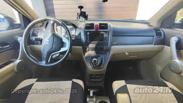 Melns Honda CR-V 2007 Valga, ar dzinēja tilpumu 2.20 L un nobraukumu 330 tūkst. km par 3000 €, foto 4 vietnē AUTOMOTO.COM.LV