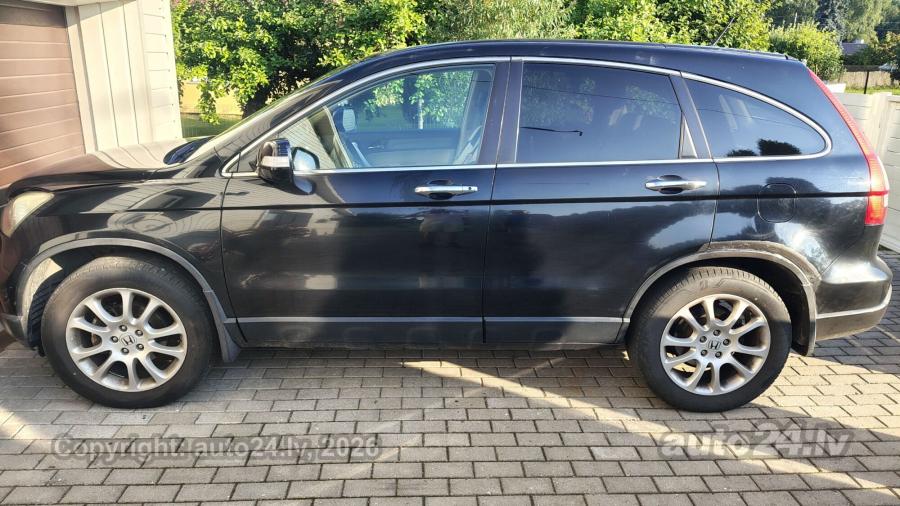 Melns Honda CR-V 2007 Valga, ar dzinēja tilpumu 2.20 L un nobraukumu 330 tūkst. km par 3000 €, foto 1 vietnē AUTOMOTO.COM.LV