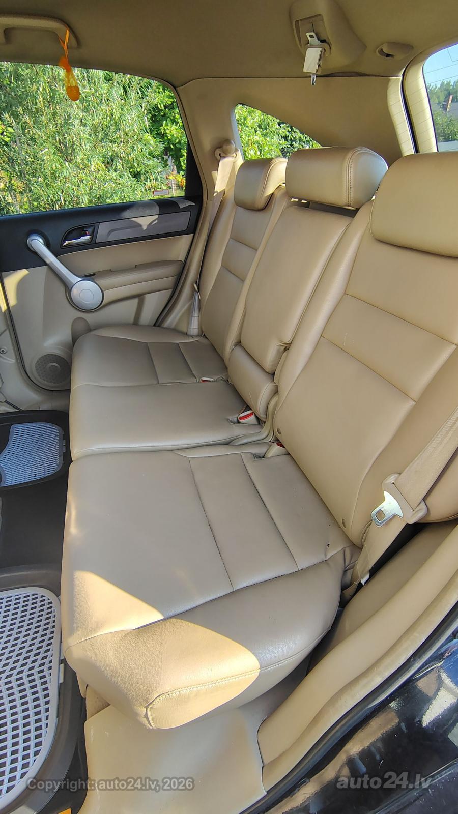 Melns Honda CR-V 2007 Valga, ar dzinēja tilpumu 2.20 L un nobraukumu 330 tūkst. km par 3000 €, foto 6 vietnē AUTOMOTO.COM.LV
