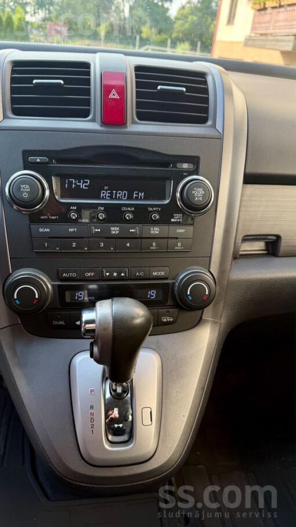 Черный Хонда СРВ 2007 в Рига, объемом двигателя 2.00 л и пробегом 171 тыс. км за 4999 €, фото 10 на AUTOMOTO.COM.LV