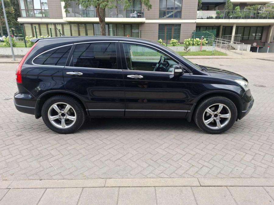 Black Honda CR-V 2007 in Vilnius, with an engine capacity of 2.00 L and mileage of 248 thousand km for 4800 €, photo 5 on AUTOMOTO.COM.LV