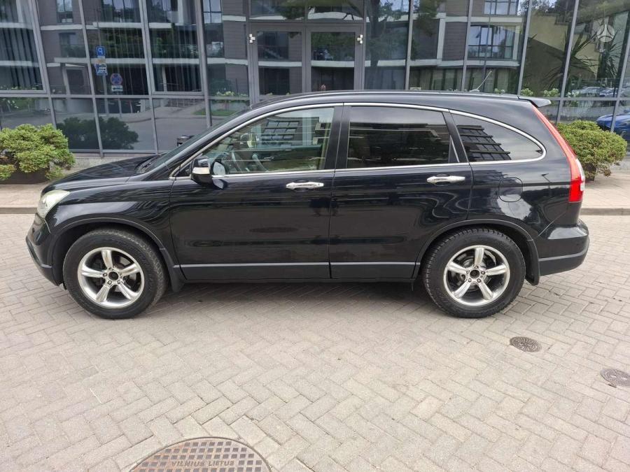 Black Honda CR-V 2007 in Vilnius, with an engine capacity of 2.00 L and mileage of 248 thousand km for 4800 €, photo 9 on AUTOMOTO.COM.LV