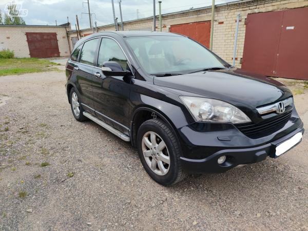 Melns Honda CR-V 2007 Molėtai, ar dzinēja tilpumu 2.00 L un nobraukumu 157 tūkst. km par 3150 €, foto 3 vietnē AUTOMOTO.COM.LV