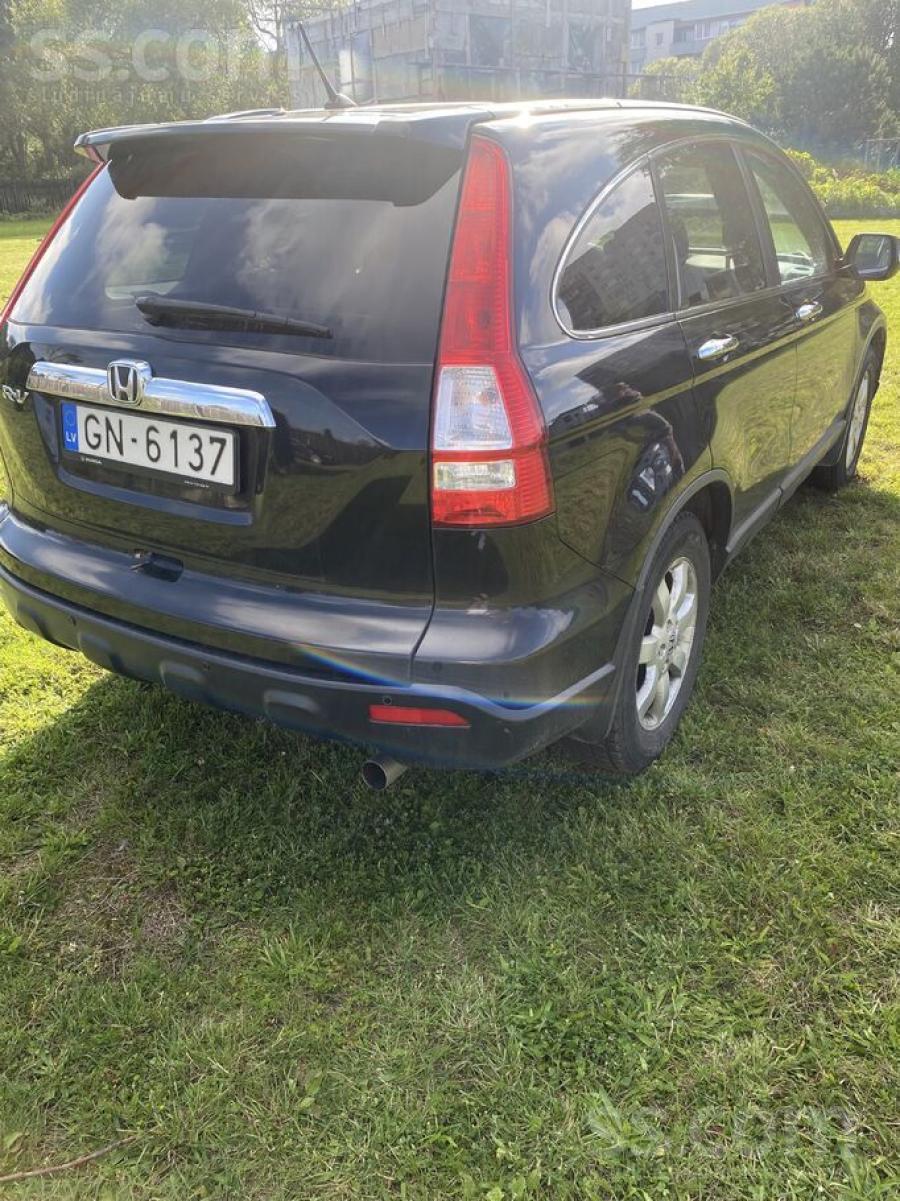 Black Honda CR-V 2007 in Liepaja, with an engine capacity of 2.00 L and mileage of 190 thousand km for 3500 €, photo 4 on AUTOMOTO.COM.LV