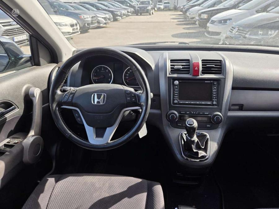 Black Honda CR-V 2007 in Marijampole, with an engine capacity of 2.20 L and mileage of 270 thousand km for 4699 €, photo 10 on AUTOMOTO.COM.LV
