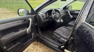 Black Honda CR-V 2007 in Vilnius, with an engine capacity of 2.00 L and mileage of 420 thousand km for 2450 €, photo 9 on AUTOMOTO.COM.LV